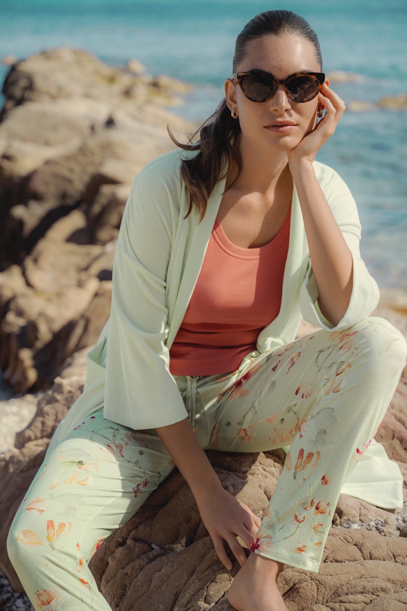 Luxurious Pajamas & Comfortable Sleepwear – HANRO